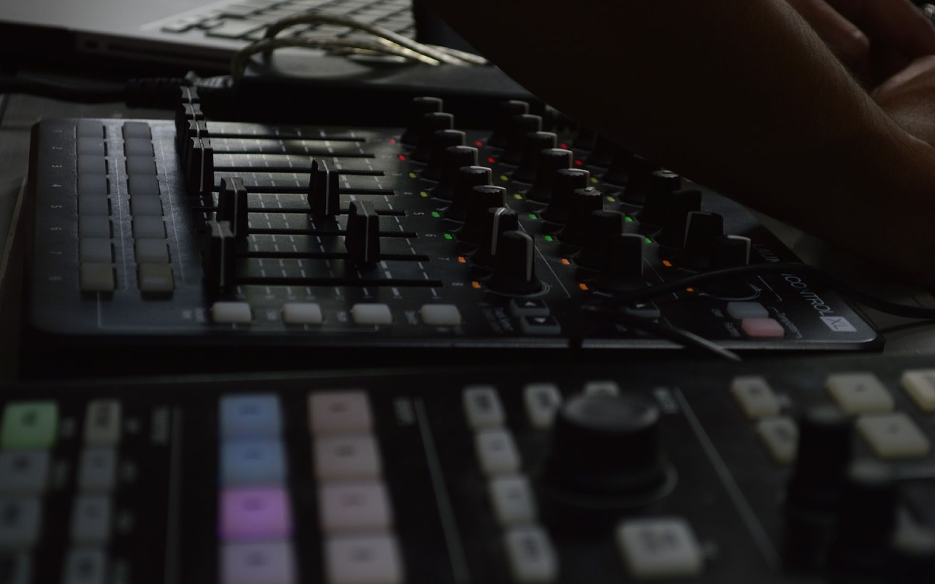 Expert Tips for Optimizing DAWs in Immersive Theater Sound Design ...