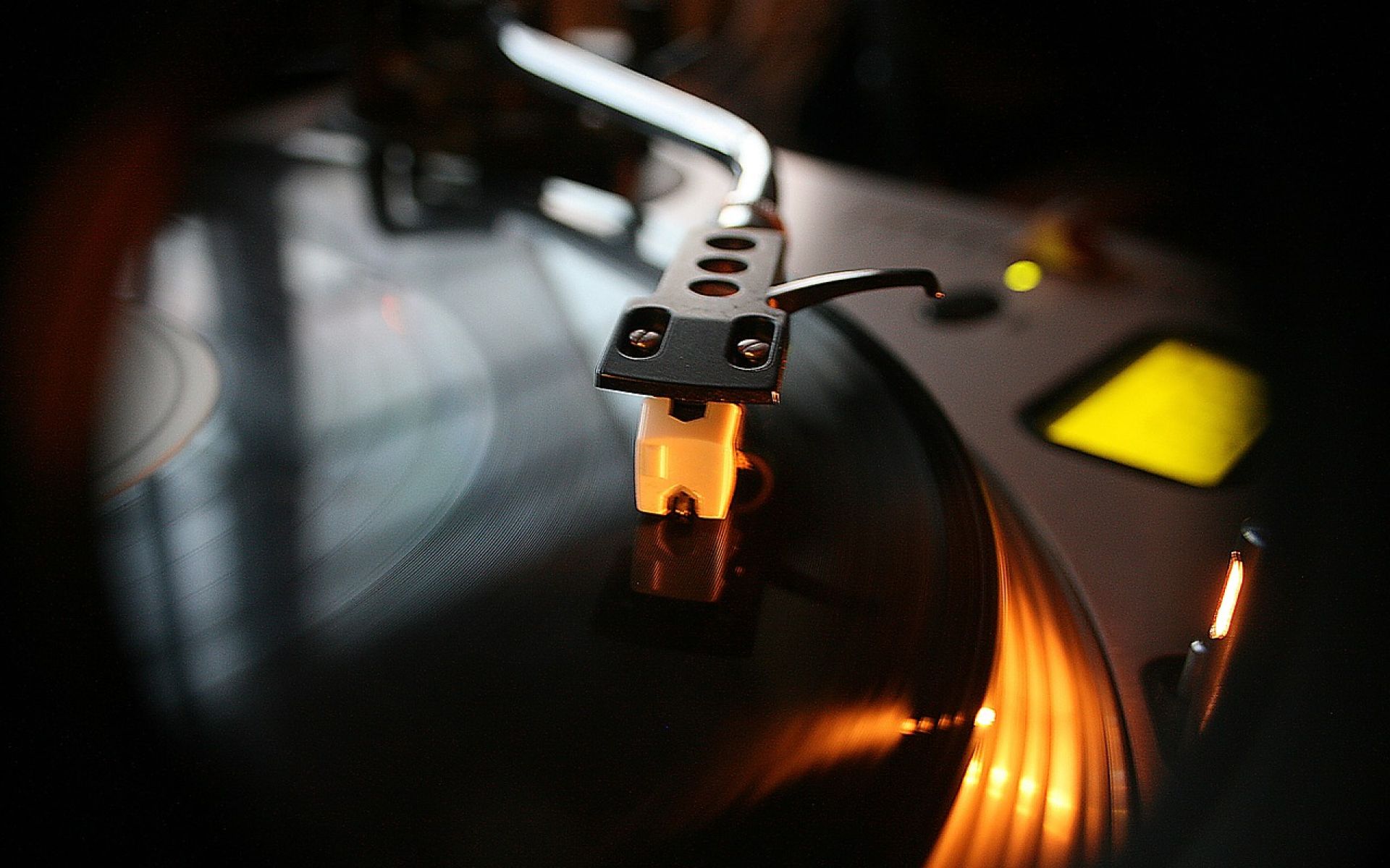 Ultimate DAW Comparison Guide: Boost Your Audio Workflow - DepartureMusic.com